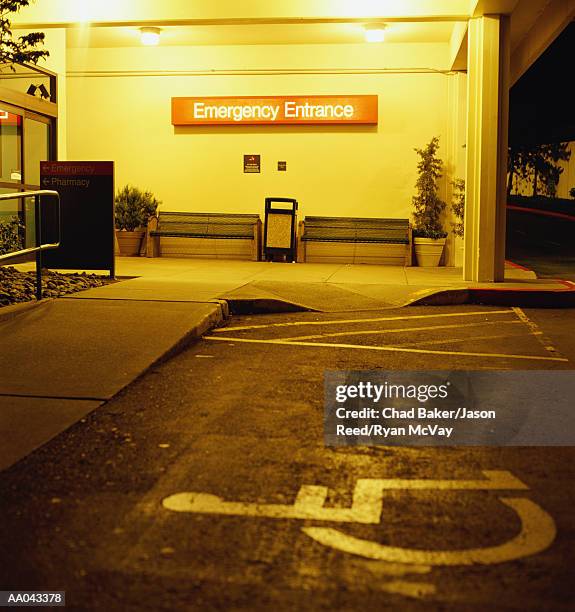 Emergency Room Signage Photos and Premium High Res Pictures - Getty Images Emergency Room Signage Photos and Premium High Res Pictures - Getty Images
