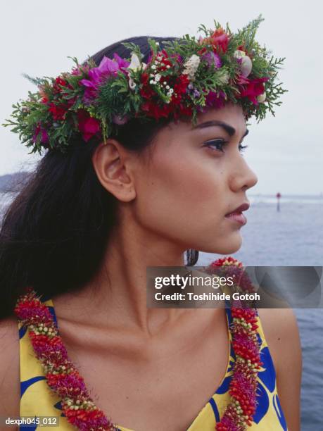 Hawaiian Attire For Women Photos Et Images De Collection Getty Images