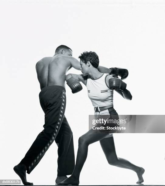 Kick Boxing Woman White Background Stock Fotos Und Bilder Getty Images