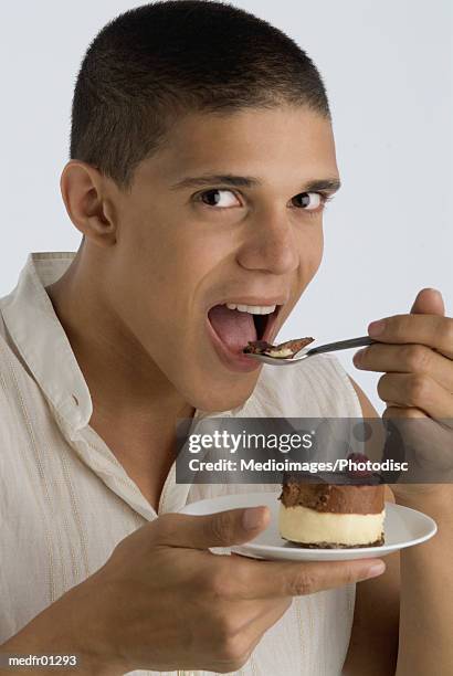 Eating Ice Cream Sandwich Photos Et Images De Collection Getty Images