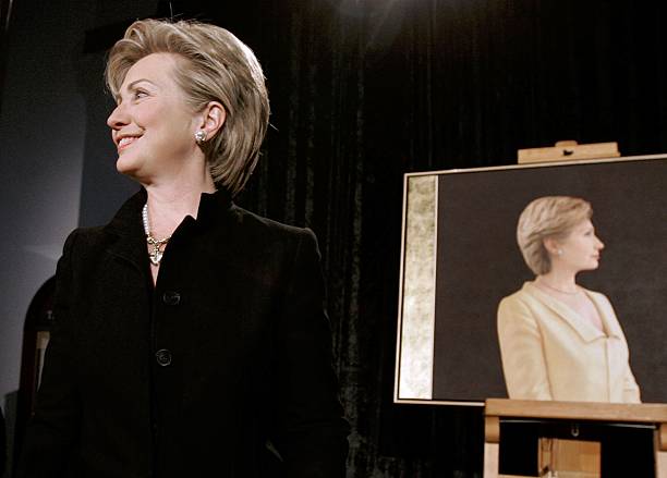 Official Portraits Of Bill And Hillary Clinton Unveiled Photos and ... Official Portraits Of Bill And Hillary Clinton Unveiled Photos and ...